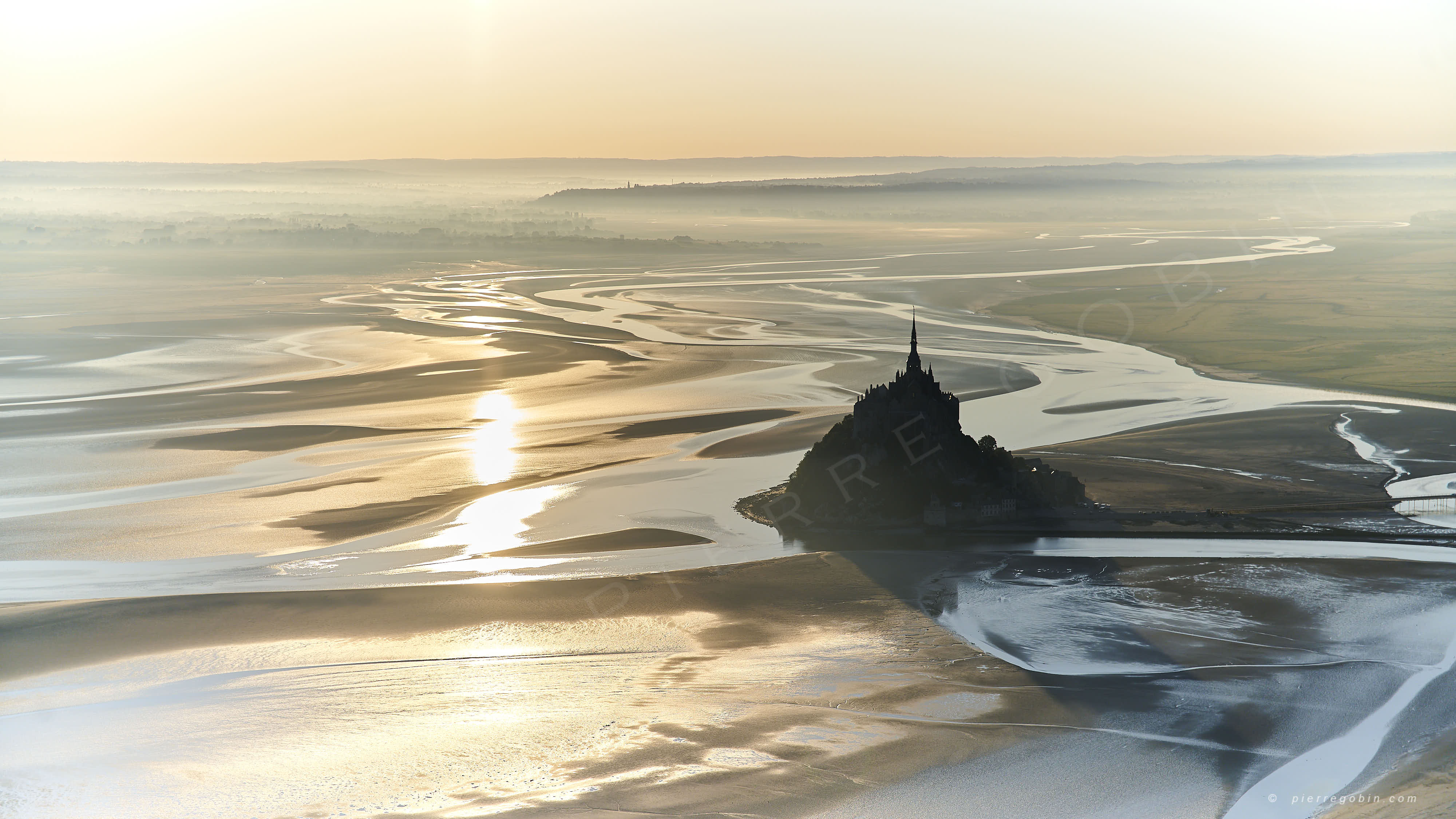 Vols au Mont St Michel